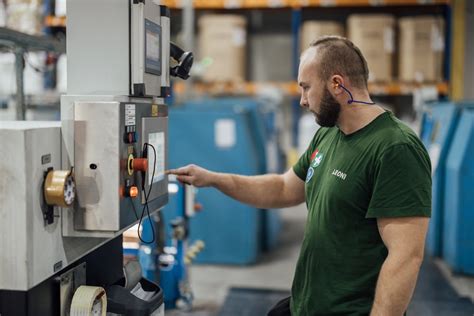Production Machine Operator Field Report Behind The Scenes Why