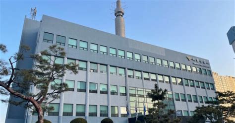 시흥 폐기물 업체서 굴착기에 끼인 50대 근로자 숨져