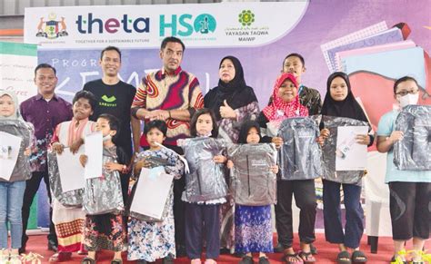 200 Murid Dun Duyong Terima Bantuan Persekolahan