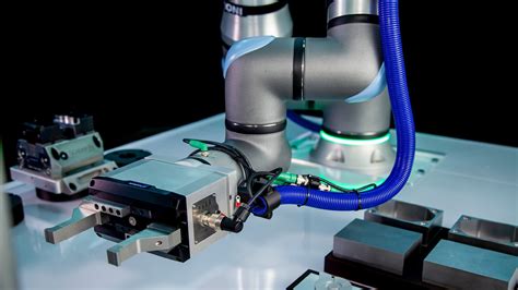 Universal Robot Ur20 Collaborative Robot With Schunk Robotic Gripper For Automation Solution