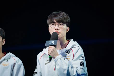 《英雄联盟》谁把faker按在替补席上？faker也曾被质疑