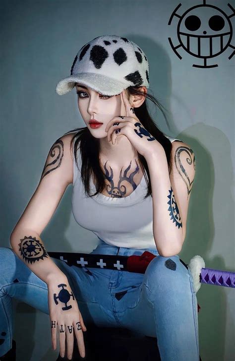 海贼王罗反转cos，这丰满的身材和颜值真的太太太绝了sayuki来自支持