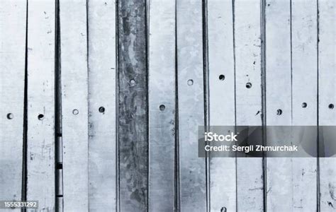 부식의 흔적이 있는 아연 도금 금속판 스택에 쌓여 클로즈업 0명에 대한 스톡 사진 및 기타 이미지 0명 가리기 강철 Istock