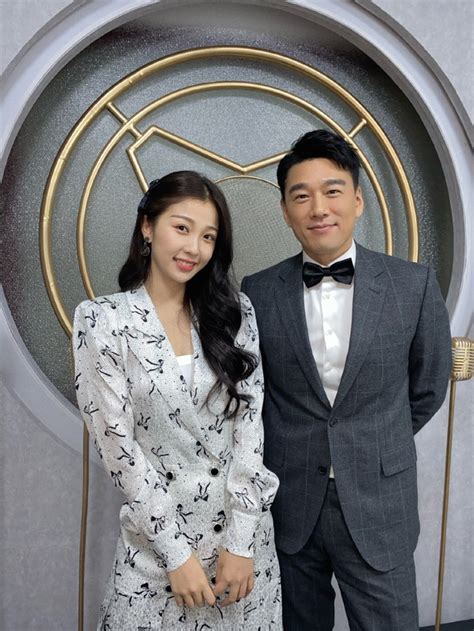 “舅舅”王耀庆感谢虞书欣为自己庆生 在线向蔡敏敏要礼物 黑龙江网