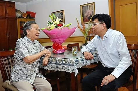 國醫大師朱南孫，101歲高齡仍在坐診，養生秘訣：兩不沾、兩堅持 每日頭條