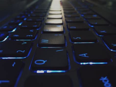배경 화면 컴퓨터 키보드 주변 입력 장치 넷북 건반 Space Bar 사무 기기 구형 휴대용 퍼스널 컴퓨터