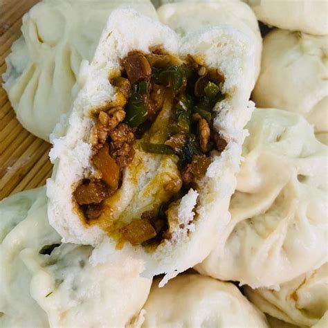 【茄子🍆包子的做法步骤图，茄子🍆包子怎么做好吃】俩丹下厨房