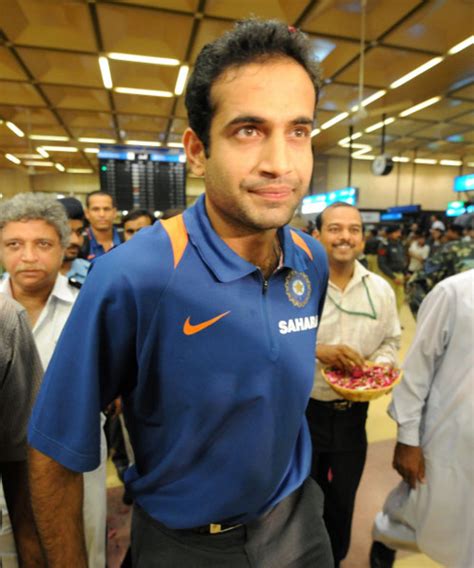 Mahendra Singh Dhoni At The Karachi Airport ESPNcricinfo