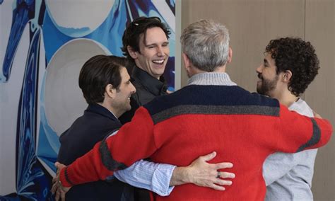 «На вершине горы Сколько нужно миллиардеров чтобы разрушить мир КиноРепортер