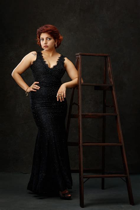 What Is Female Portrait Photography Bidun Art