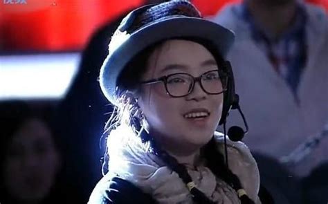 男嘉宾恋上女编导，孟非现场极力撮合，男嘉宾：如果被开除我养你