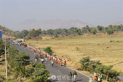 마음여행실크로드여행사 인도 8대 성지 순례하며 보드가야~영축산 도보로 순례