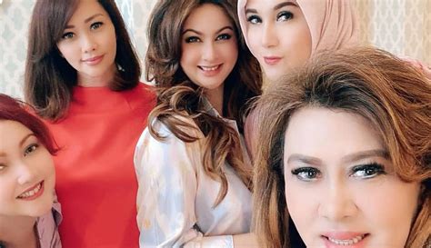 Jarang Terlihat Berikut Potret Pemeran Jin Cantik Yang Awet Muda Dan Makin Cantik Photo