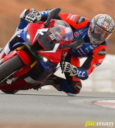 People EWC Gino Rea En Dit Beaucoup Plus Sur Son Avenir Paddock GP