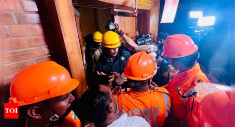 Portion Of Roof Collapses In Chennais Sekhmet Pub 3 Killed Chennai