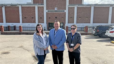 National President Neufeld And Rvp Shauna Ward Tour Csc Workplaces In