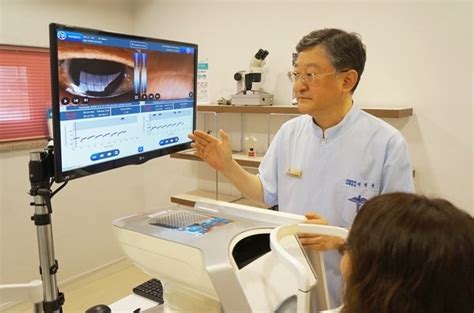 나이 들수록 약해지는 시력 노안백내장 수술로 개선 가능 네이트 뉴스