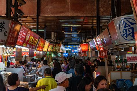 新竹・城隍廟｜不談廟口美食小吃，你還知道新竹城隍廟多少？ 時刻旅行