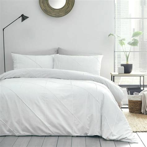 Serene Dart White Voshie®