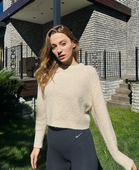 بیوگرافی سمیه آیدوغان معرفی بهترین فیلم و سریال ها ویدو