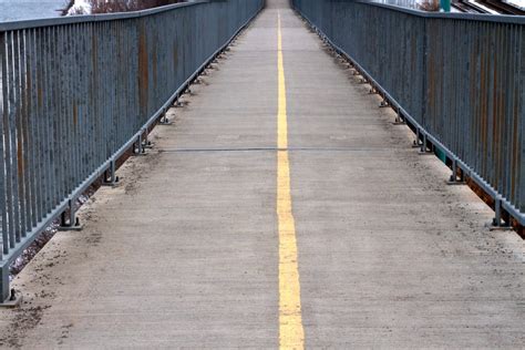 무료 이미지 산책로 목재 선로 도로 다리 보도 레인 노면 비 건축물 5184x3456 204172 무료 이미지 Pxhere