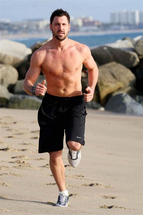 Hollywood Hunks Maksim Chmerkovskiy Shirtless Running Exercising At