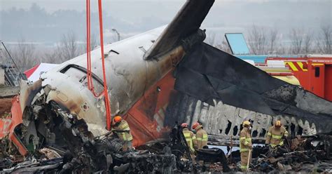 Behind South Koreas Deadliest Plane Crash Cbs News