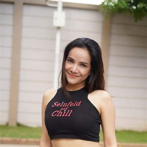 ផ្ទុះព័ត៌មានថាស្ងាត់ៗ ពេជ្រ សោភា មានកូនស្រីពេញក្រមុំស្តូក