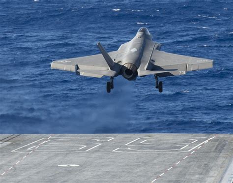 Uk Orders First Operational F 35 Combat Aircraft F 35 Lightning Ii