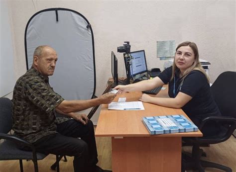 На Харківщини видали перший паспорт чоловіку який понад пів року прожив в окупації Державна