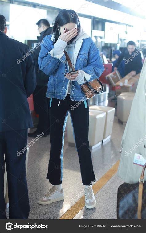Chinese Model Liu Wen Pictured Beijing Capital International Airport Beijing — Stock Editorial