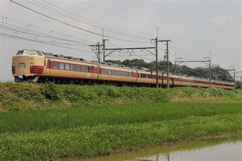 北鉄⭐️⭐️⭐️ On Twitter 1日1枚電車画像 ちょっと昔の懐かしい画像 183系 189系 田町の183･189系に