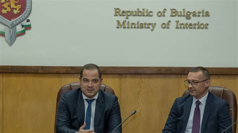 Вътрешният министър и представителите на синдикалните организации в МВР подписаха Колективен