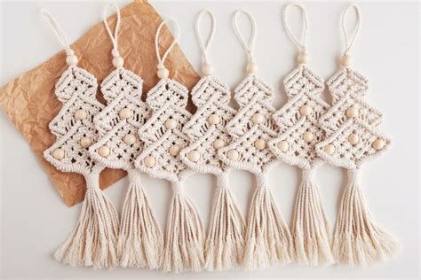 23 Beautiful DIY Macrame Christmas Tree Patterns For Beginners