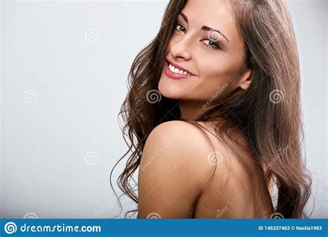 Mulher De Sorriso Toothy Da Composi O Natural Bonita Penteado