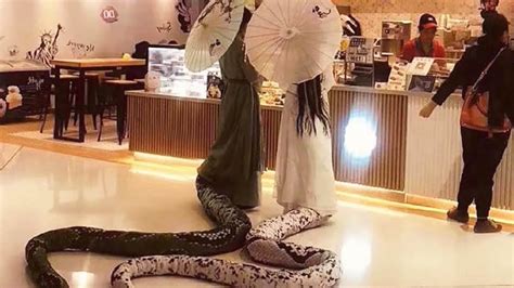 신화 속 등장하는 뱀의 형상을 한 여자 Youtube