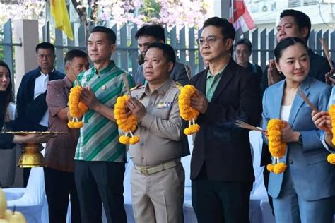 อดุลย์ อยู่ยืน อดุลย์ อยู่ยืน Added A New Photo