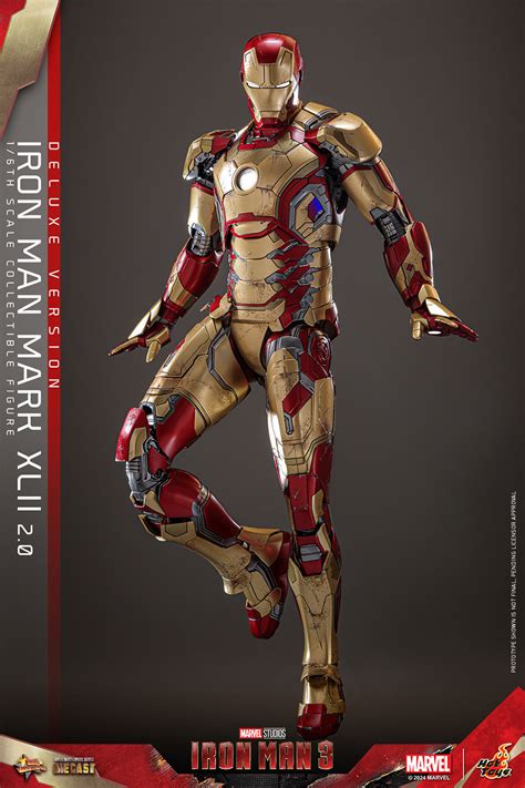 Iron Man Mark Xlii 2 0 Deluxe Sixth Scale Figure Collectors Row Inc