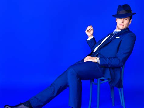 Jonathan Groff Will Play Himself At The Top Of Just In Time Before