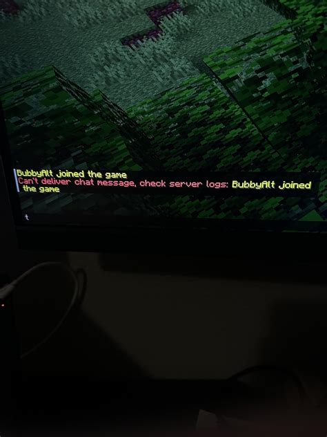 Why Does This See Pic Message Pop Up Everytime Someone Joins R