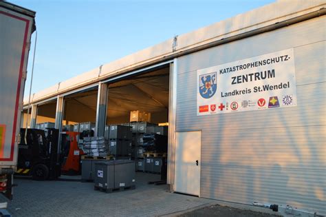 Nochmal drei Laster beladen Hilfsgüter auf dem Weg in Türkei