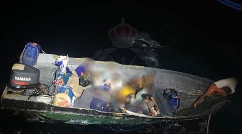 Royal Oman Police Arrest 15 Infiltrators Arabian Daily News