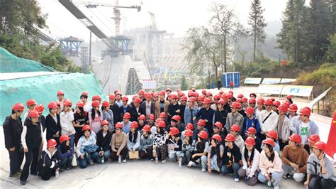 红网：南华大学师生赴洞庭溪沅水特大桥开展现场教学 媒体报道 湖南路桥建设集团有限责任公司