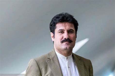 سلیمی حسین‌زاده باید از نمایندگی مجلس استعفا دهد