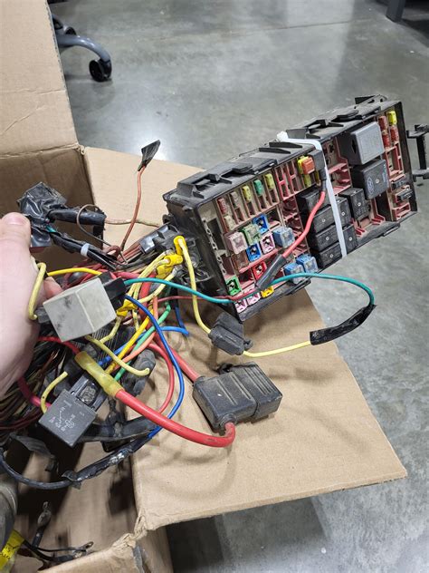 Fusebox Corroded Let S Just Rewire It Ourselves Gotta Bring This Back To Oem R