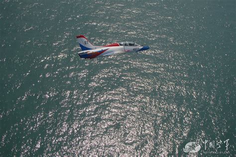 中国k 8教练机首次进行海上训练 海洋财富网