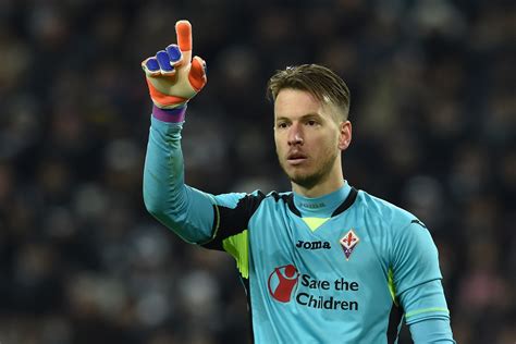 Liverpool Interested In Signing Fiorentina Goalkeeper Norberto Neto