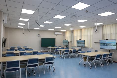 学院建成首间智慧教室开启智慧教学空间