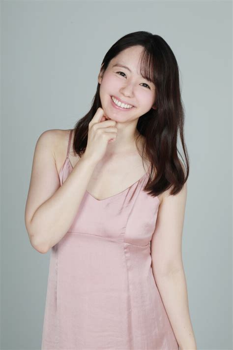 画像・写真：『美少女戦士セーラームーン』から20年！31歳小池里奈が8年ぶりにグラビア解禁！ アマガエルと一緒の写真がお蔵入りになった理由