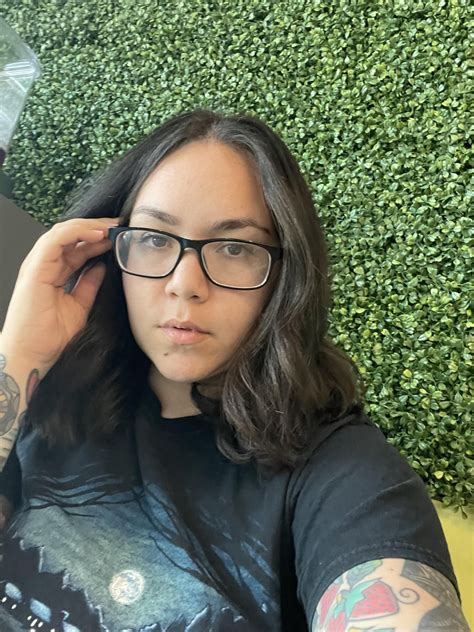 Do You Like Girls With Glasses Rsfwnextdoorgirls